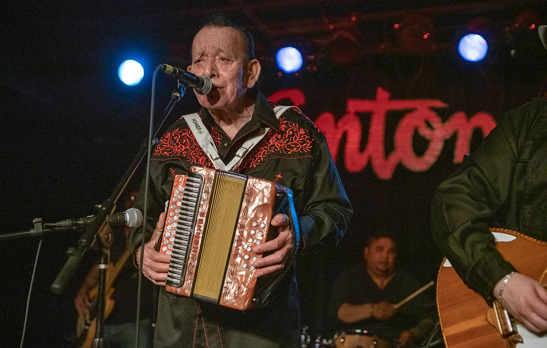 Accordion King Flaco Jiménez Shows Off His Legendary Skills at Antone's ...