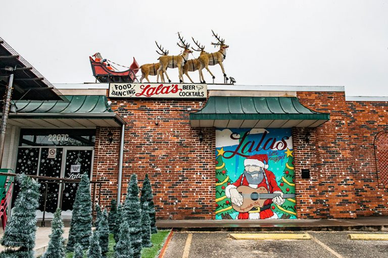 The Best Dive Bars in Austin - Tribeza