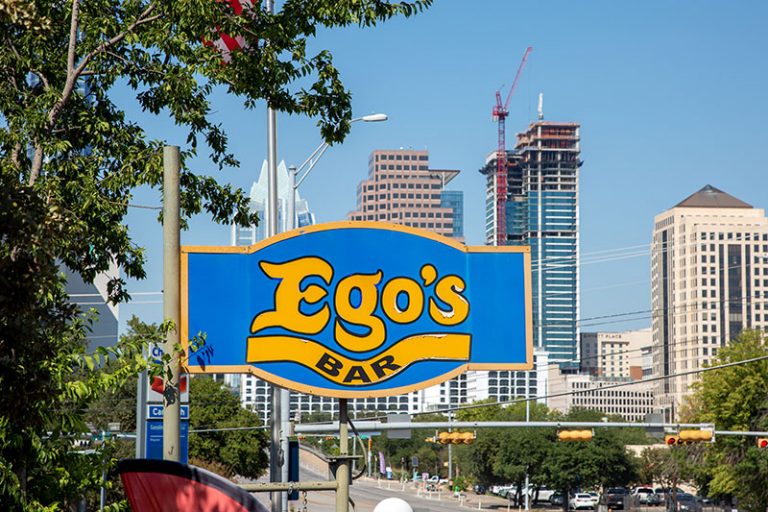 The Best Dive Bars in Austin - Tribeza