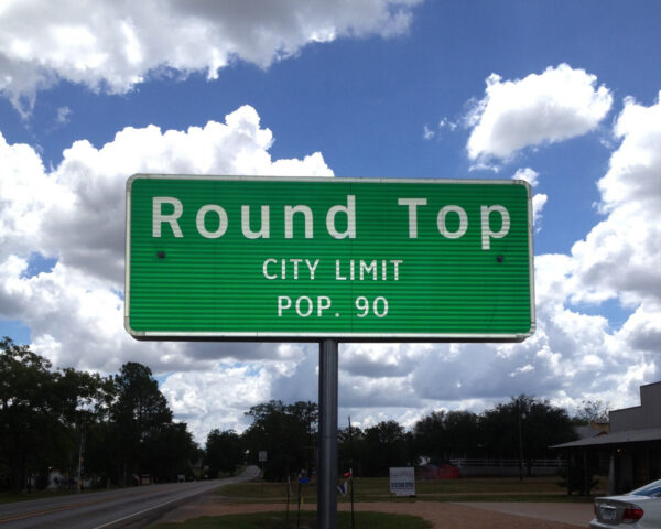 Tribeza's Guide to the Fall Round Top Antiques & Design Show - Tribeza